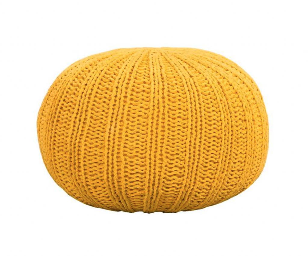 Design schommelstoel op jute vloerkleed met gele poef - Shopinstijl.nl